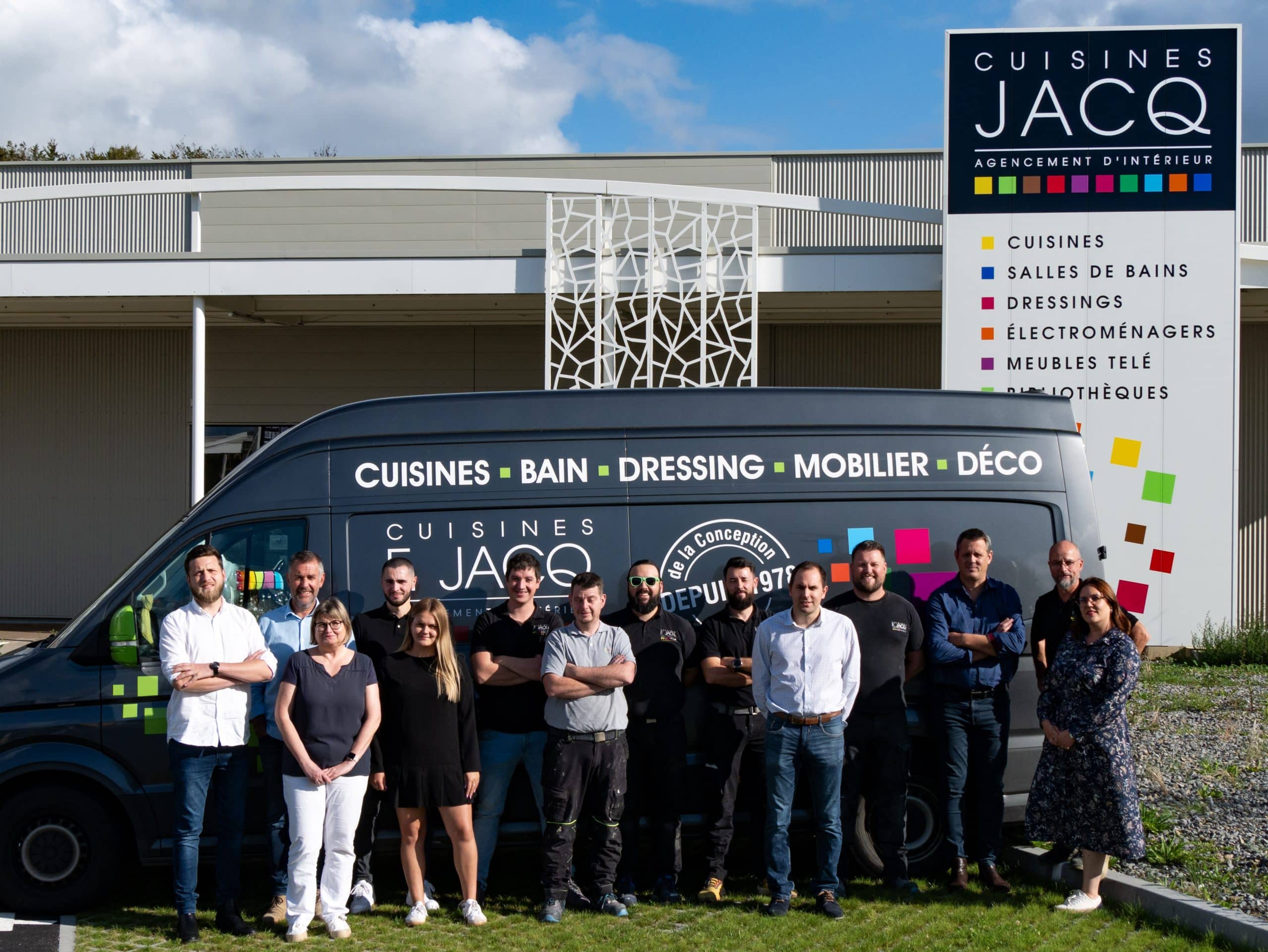 L'équipe Cuisines Jacq, avec le dirigeant Guillaume Nicolas